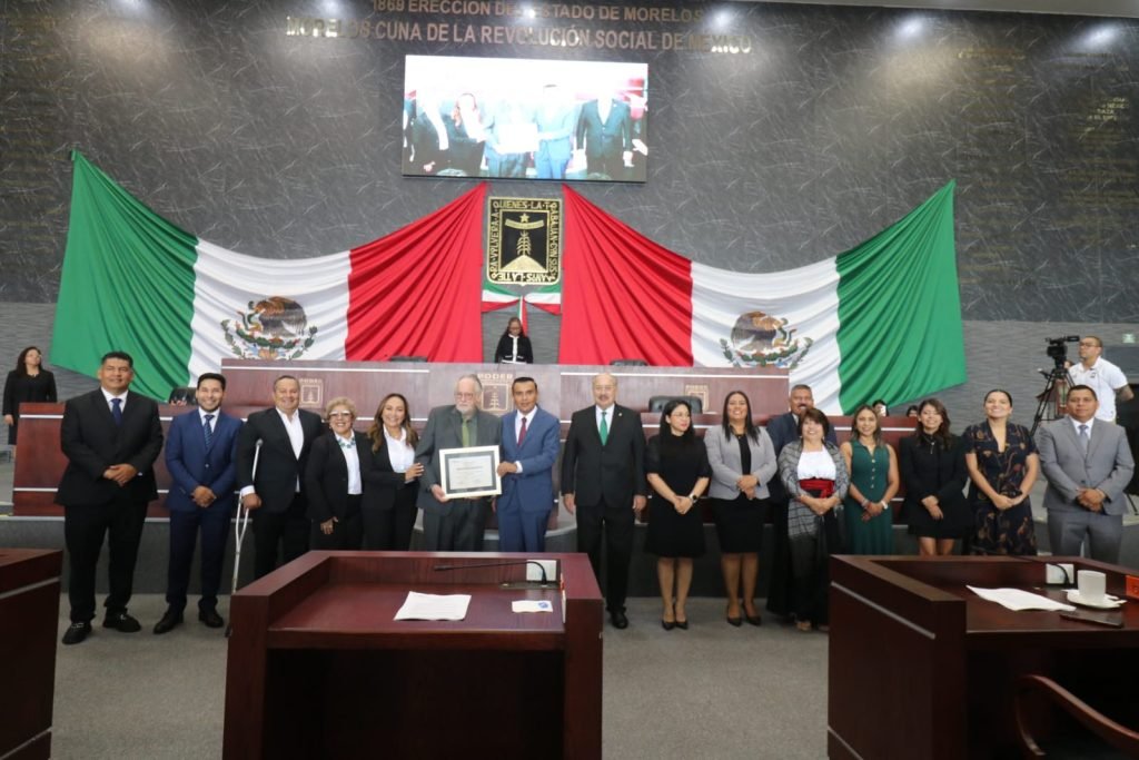 #Morelos RECONOCIMIENTO AL DOCTOR HORACIO ALBERTO CRESPO GAGGIOTTI, POR ...